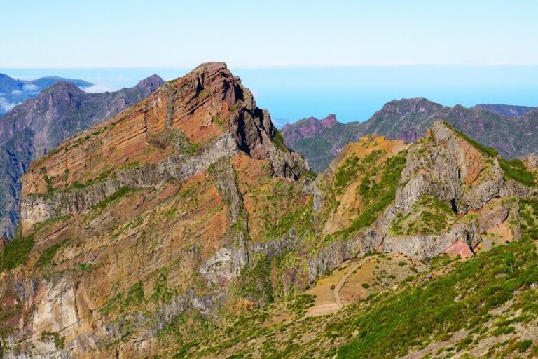 Pico do Arieiro - Pico Ruivo wandern: Wanderweg PR1 auf Madeira