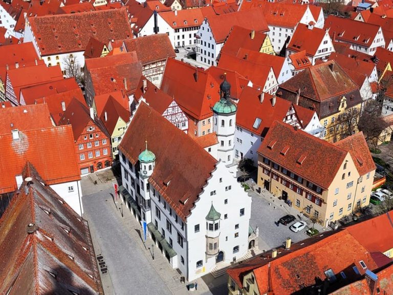7 tolle Sehenswürdigkeiten in Nördlingen an einem Tag entdecken