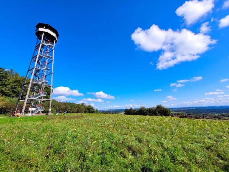 Loßburg wandern: Vogteiturm, Zauberland, Berghütte, Kinzigsee